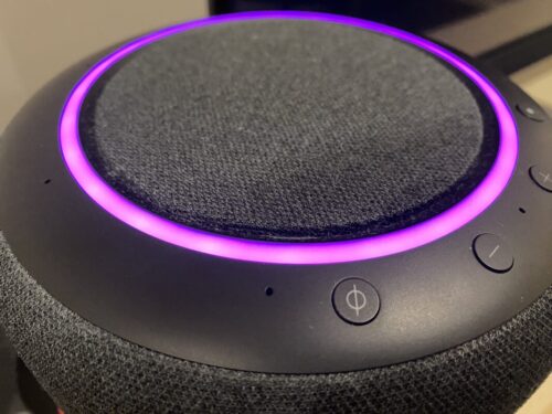 Echo Dotが黄色に！Echoデバイスのライト9色の意味を解説！ - REVIEWZOO - スマート家電レビューサイト